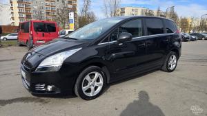 Black Peugeot 5008 2010 in Panevezys, with an engine capacity of 1.60 L and mileage of 193 thousand km for 2900 €, photo 3 on AUTOMOTO.COM.LV