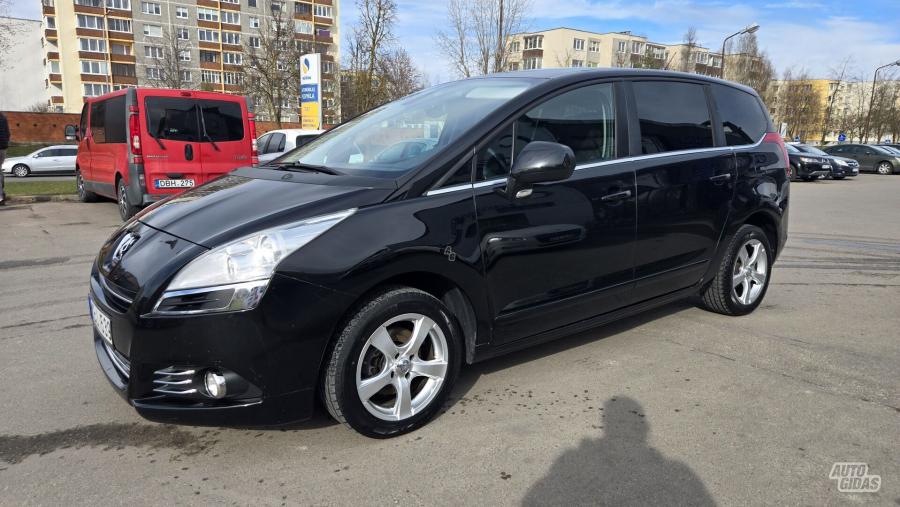 Black Peugeot 5008 2010 in Panevezys, with an engine capacity of 1.60 L and mileage of 193 thousand km for 2900 €, photo 3 on AUTOMOTO.COM.LV