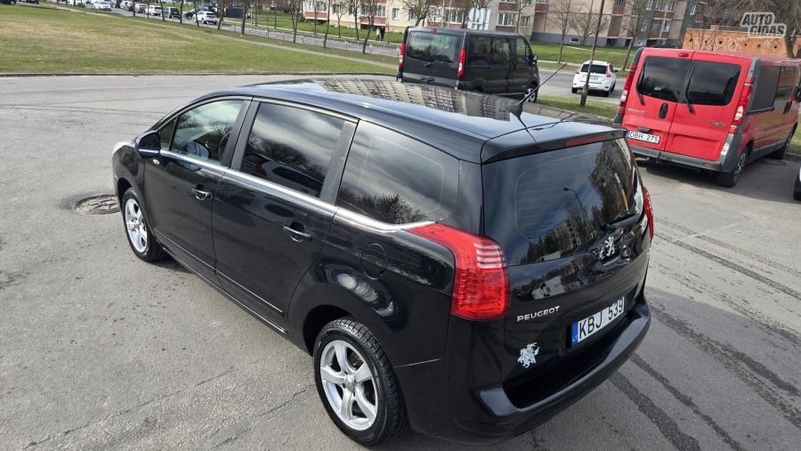 Black Peugeot 5008 2010 in Panevezys, with an engine capacity of 1.60 L and mileage of 193 thousand km for 2900 €, photo 13 on AUTOMOTO.COM.LV