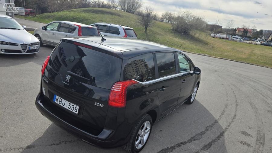 Black Peugeot 5008 2010 in Panevezys, with an engine capacity of 1.60 L and mileage of 193 thousand km for 2900 €, photo 14 on AUTOMOTO.COM.LV