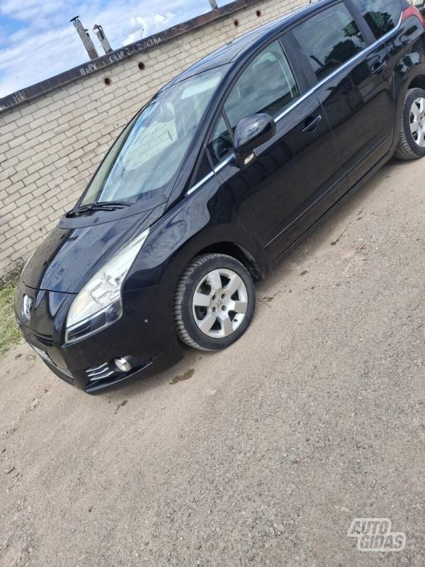 Melns Peugeot 5008 2010 Viļņa, ar dzinēja tilpumu 2.00 L un nobraukumu 282 tūkst. km par 2950 €, foto 2 vietnē AUTOMOTO.COM.LV