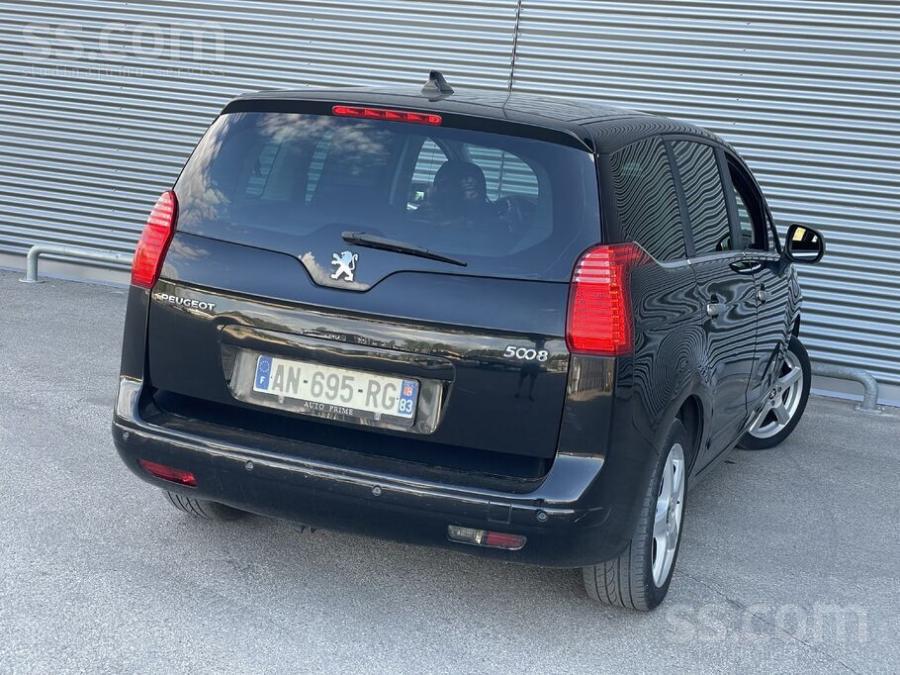 Melns Peugeot 5008 2010 Rīga, ar dzinēja tilpumu 2.00 L un nobraukumu 260 tūkst. km par 4350 €, foto 4 vietnē AUTOMOTO.COM.LV