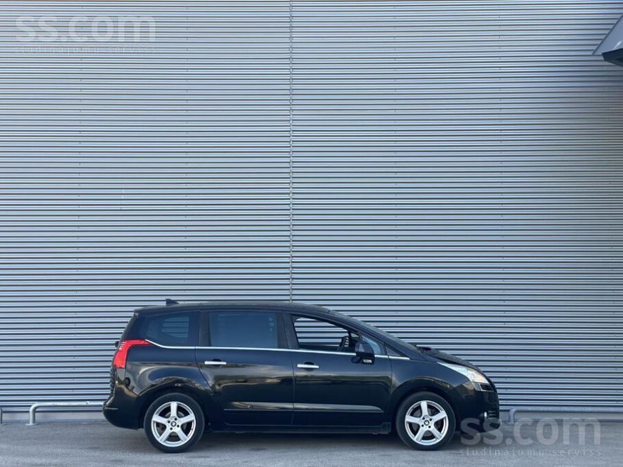 Melns Peugeot 5008 2010 Rīga, ar dzinēja tilpumu 2.00 L un nobraukumu 260 tūkst. km par 4350 €, foto 6 vietnē AUTOMOTO.COM.LV