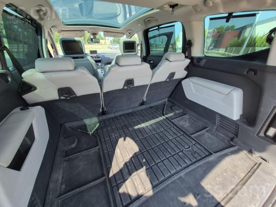 Melns Peugeot 5008 2010 Jelgava, ar dzinēja tilpumu 1.60 L un nobraukumu 363 tūkst. km par 8000 €, foto 9 vietnē AUTOMOTO.COM.LV