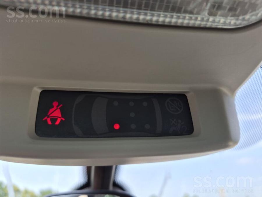 Melns Peugeot 5008 2010 Jelgava, ar dzinēja tilpumu 1.60 L un nobraukumu 363 tūkst. km par 8000 €, foto 12 vietnē AUTOMOTO.COM.LV