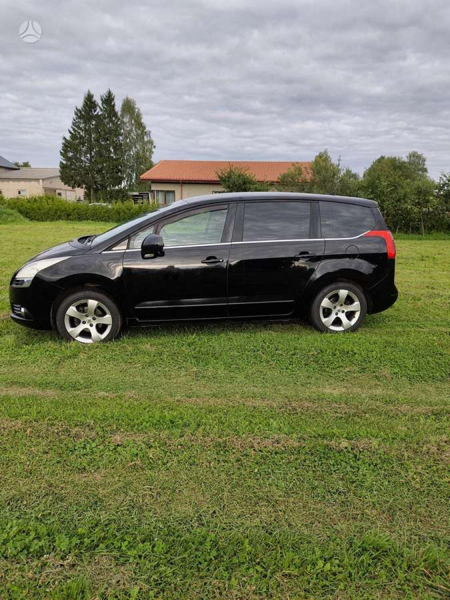 Black Peugeot 5008 2010 in Vilnius, with an engine capacity of 1.60 L and mileage of 218 thousand km for 2700 €, photo 3 on AUTOMOTO.COM.LV