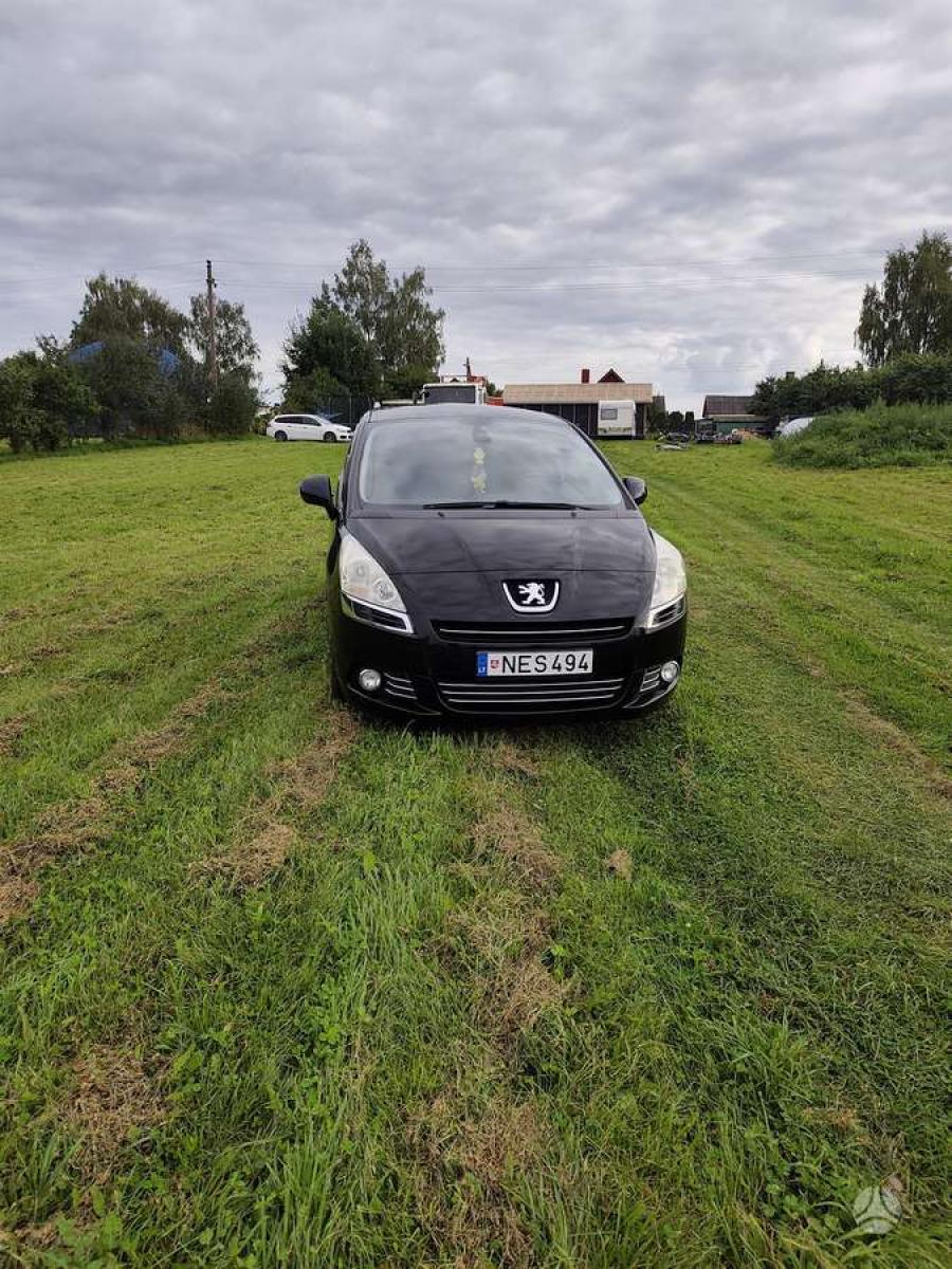 Black Peugeot 5008 2010 in Vilnius, with an engine capacity of 1.60 L and mileage of 218 thousand km for 2700 €, photo 4 on AUTOMOTO.COM.LV