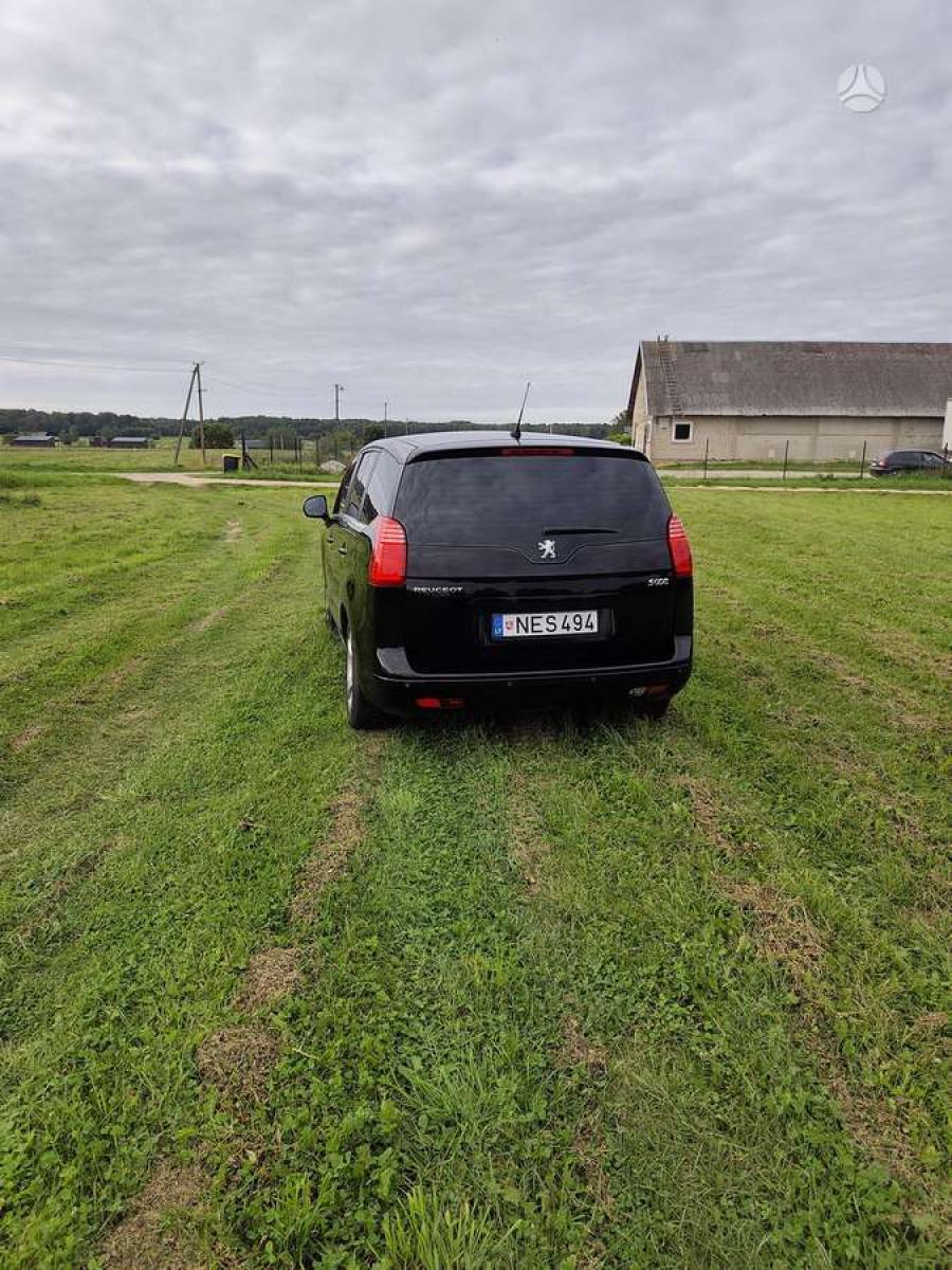 Black Peugeot 5008 2010 in Vilnius, with an engine capacity of 1.60 L and mileage of 218 thousand km for 2700 €, photo 7 on AUTOMOTO.COM.LV