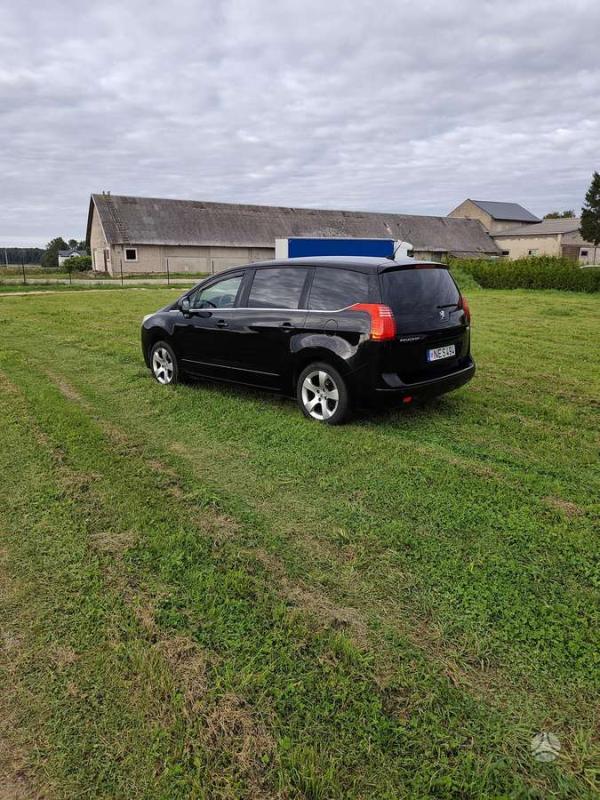 Black Peugeot 5008 2010 in Vilnius, with an engine capacity of 1.60 L and mileage of 218 thousand km for 2700 €, photo 8 on AUTOMOTO.COM.LV