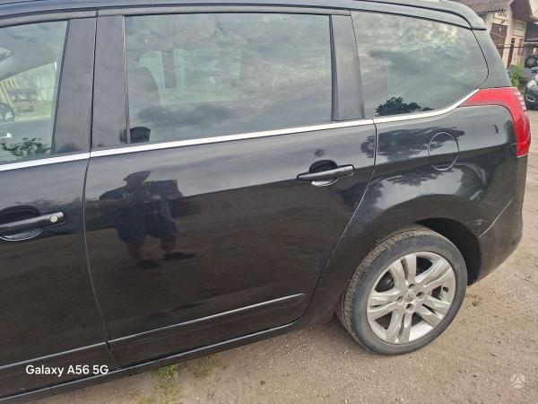 Пежо 5008 2010 в Пасвалис на AUTOMOTO.COM.LV Черный Пежо 5008 2010 в Пасвалис, объемом двигателя 0.00 л и пробегом 289 тыс. км за 2650 €, фото 6 на AUTOMOTO.COM.LV