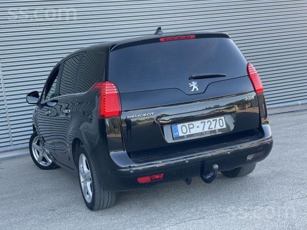 Peugeot 5008 2010 in Riga on AUTOMOTO.COM.LV Black Peugeot 5008 2010 in Riga, with an engine capacity of 2.00 L and mileage of 263 thousand km for 4750 €, photo 5 on AUTOMOTO.COM.LV