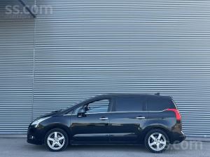 Black Peugeot 5008 2010 in Riga, with an engine capacity of 2.00 L and mileage of 263 thousand km for 4750 €, photo 7 on AUTOMOTO.COM.LV