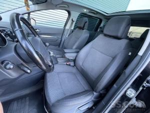 Black Peugeot 5008 2010 in Riga, with an engine capacity of 2.00 L and mileage of 263 thousand km for 4750 €, photo 10 on AUTOMOTO.COM.LV