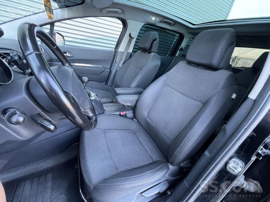 Black Peugeot 5008 2010 in Riga, with an engine capacity of 2.00 L and mileage of 263 thousand km for 4750 €, photo 10 on AUTOMOTO.COM.LV