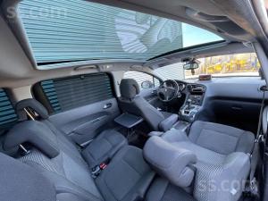 Black Peugeot 5008 2010 in Riga, with an engine capacity of 2.00 L and mileage of 263 thousand km for 4750 €, photo 13 on AUTOMOTO.COM.LV