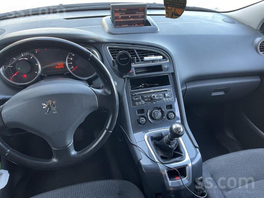 Black Peugeot 5008 2010 in Riga, with an engine capacity of 2.00 L and mileage of 263 thousand km for 4750 €, photo 15 on AUTOMOTO.COM.LV