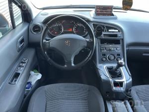 Black Peugeot 5008 2010 in Riga, with an engine capacity of 2.00 L and mileage of 263 thousand km for 4750 €, photo 16 on AUTOMOTO.COM.LV