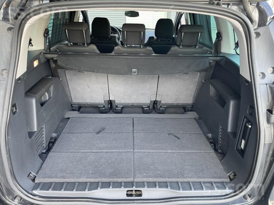 Black Peugeot 5008 2010 in Riga, with an engine capacity of 2.00 L and mileage of 263 thousand km for 4750 €, photo 21 on AUTOMOTO.COM.LV