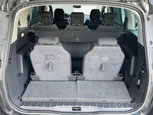 Black Peugeot 5008 2010 in Riga, with an engine capacity of 2.00 L and mileage of 263 thousand km for 4750 €, photo 22 on AUTOMOTO.COM.LV