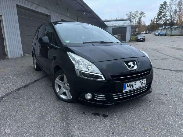 Melns Peugeot 5008 2011 Alīta, ar dzinēja tilpumu 2.00 L un nobraukumu 317 tūkst. km par 3200 €, foto 1 vietnē AUTOMOTO.COM.LV