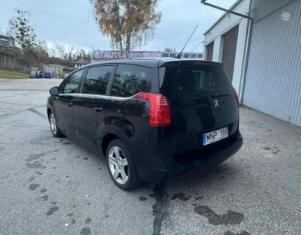 Melns Peugeot 5008 2011 Alīta, ar dzinēja tilpumu 2.00 L un nobraukumu 317 tūkst. km par 3200 €, foto 3 vietnē AUTOMOTO.COM.LV