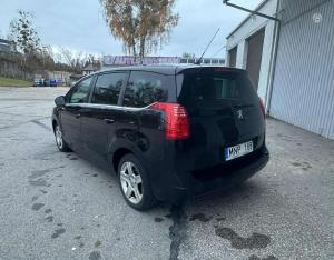 Melns Peugeot 5008 2011 Alīta, ar dzinēja tilpumu 2.00 L un nobraukumu 317 tūkst. km par 3200 €, foto 3 vietnē AUTOMOTO.COM.LV