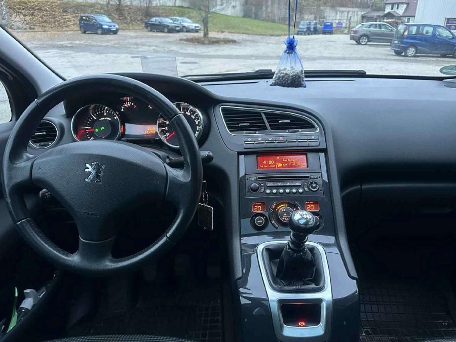 Melns Peugeot 5008 2011 Alīta, ar dzinēja tilpumu 2.00 L un nobraukumu 317 tūkst. km par 3200 €, foto 6 vietnē AUTOMOTO.COM.LV
