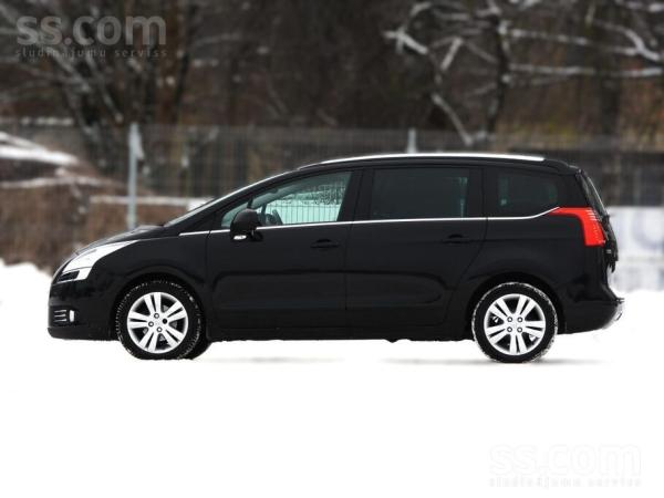Melns Peugeot 5008 2011 Rīga, ar dzinēja tilpumu 1.60 L un nobraukumu 304 tūkst. km par 5790 €, foto 4 vietnē AUTOMOTO.COM.LV