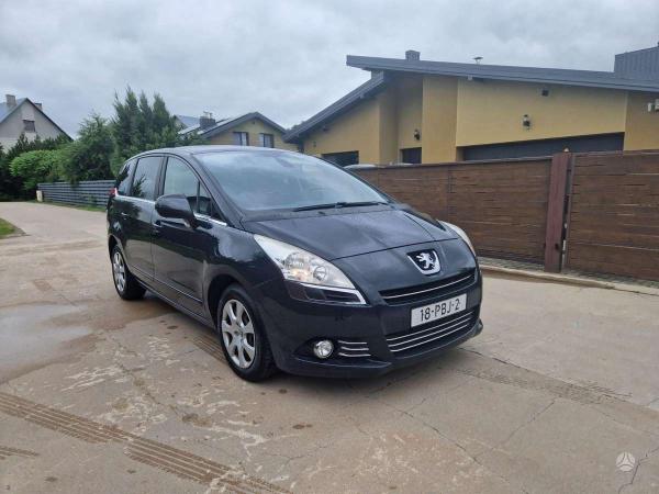 Melns Peugeot 5008 2011 Kauņa, ar dzinēja tilpumu 1.60 L un nobraukumu 224 tūkst. km par 3850 €, foto 1 vietnē AUTOMOTO.COM.LV