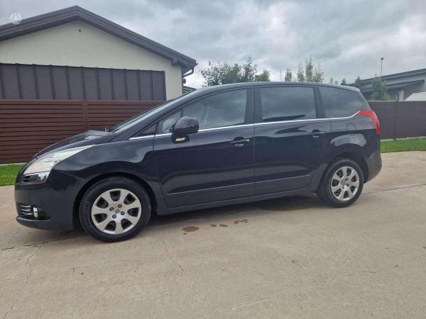 Melns Peugeot 5008 2011 Kauņa, ar dzinēja tilpumu 1.60 L un nobraukumu 224 tūkst. km par 3850 €, foto 4 vietnē AUTOMOTO.COM.LV
