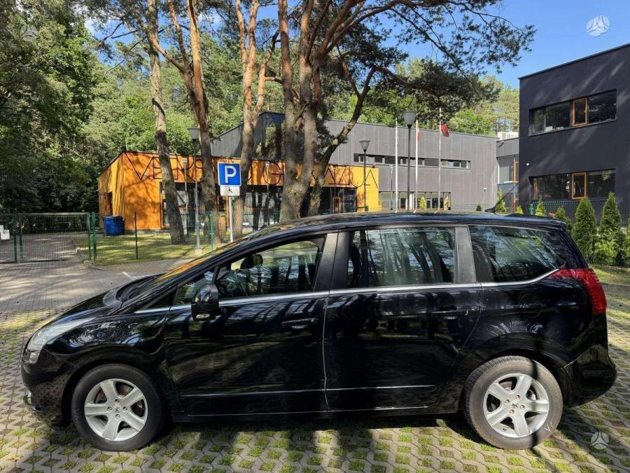 Melns Peugeot 5008 2011 Kauņa, ar dzinēja tilpumu 2.00 L un nobraukumu 299 tūkst. km par 4400 €, foto 20 vietnē AUTOMOTO.COM.LV