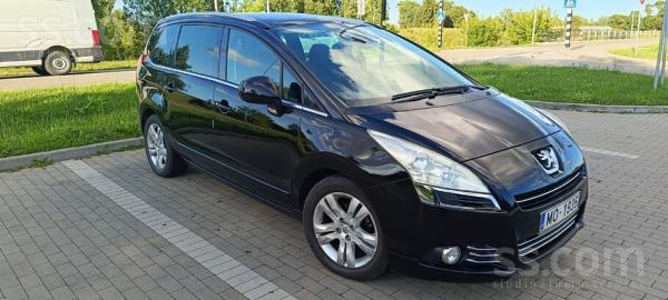 Melns Peugeot 5008 2011 Daugavpils, ar dzinēja tilpumu 2.00 L un nobraukumu 296 tūkst. km par 4000 €, foto 3 vietnē AUTOMOTO.COM.LV