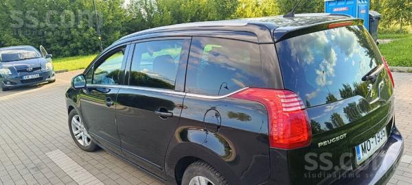 Melns Peugeot 5008 2011 Daugavpils, ar dzinēja tilpumu 2.00 L un nobraukumu 296 tūkst. km par 4000 €, foto 4 vietnē AUTOMOTO.COM.LV