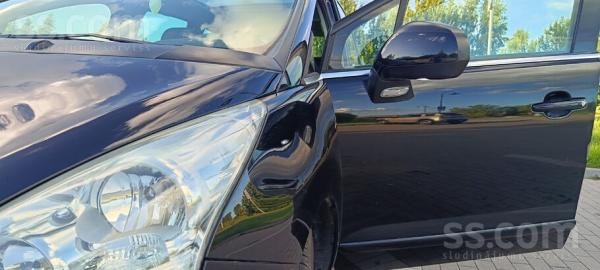 Melns Peugeot 5008 2011 Daugavpils, ar dzinēja tilpumu 2.00 L un nobraukumu 296 tūkst. km par 4000 €, foto 8 vietnē AUTOMOTO.COM.LV