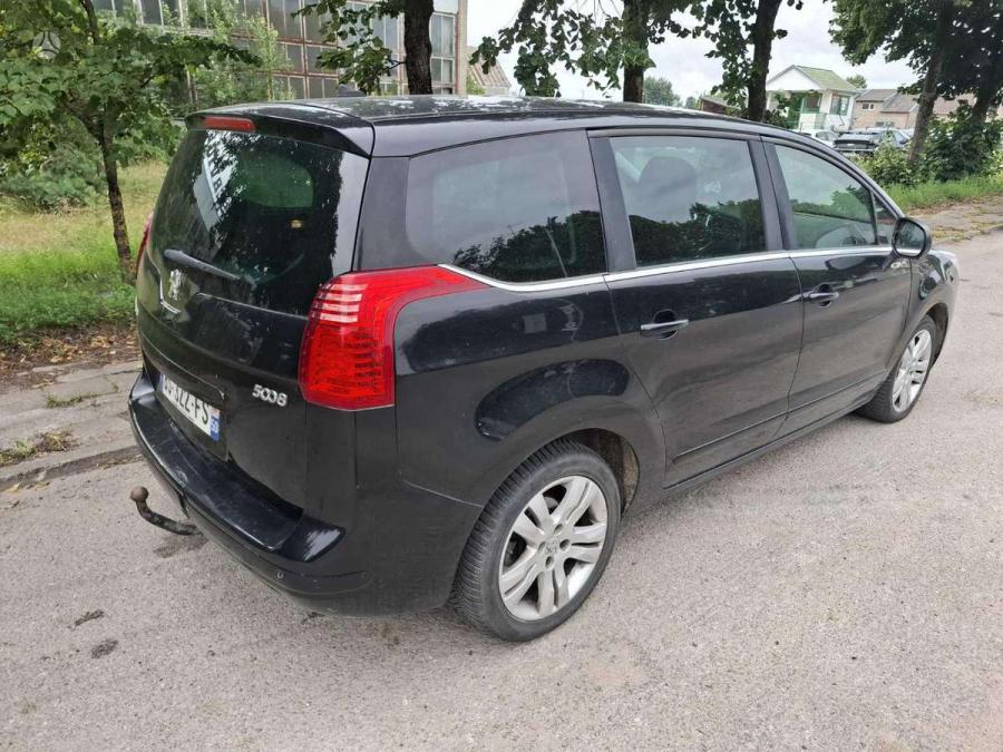 Черный Пежо 5008 2011 в Таураге, объемом двигателя 1.60 л и пробегом 270 тыс. км за 3700 €, фото 4 на AUTOMOTO.COM.LV