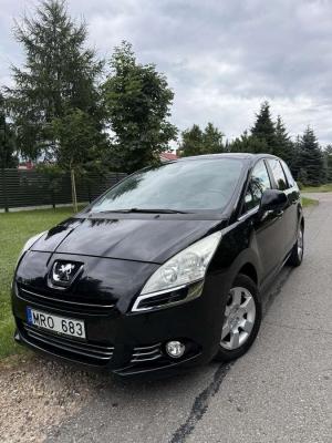 Melns Peugeot 5008 2011 Viļņa, ar dzinēja tilpumu 1.60 L un nobraukumu 174 tūkst. km par 2950 €, foto  vietnē AUTOMOTO.COM.LV
