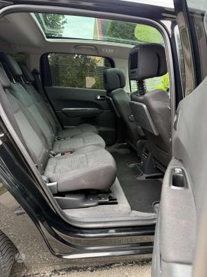 Melns Peugeot 5008 2011 Viļņa, ar dzinēja tilpumu 1.60 L un nobraukumu 174 tūkst. km par 2950 €, foto 12 vietnē AUTOMOTO.COM.LV