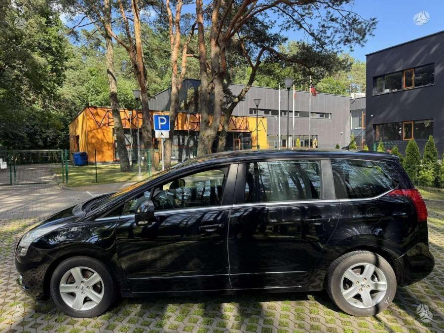 Melns Peugeot 5008 2011 Kauņa, ar dzinēja tilpumu 2.00 L un nobraukumu 299 tūkst. km par 4000 €, foto 20 vietnē AUTOMOTO.COM.LV