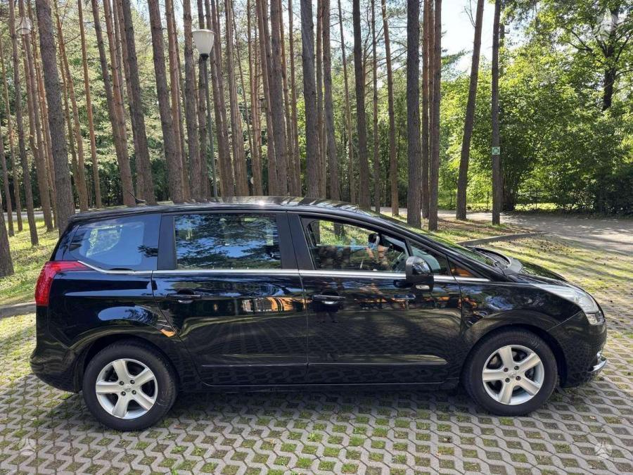 Melns Peugeot 5008 2011 Kauņa, ar dzinēja tilpumu 2.00 L un nobraukumu 299 tūkst. km par 4000 €, foto 22 vietnē AUTOMOTO.COM.LV