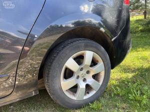 Melns Peugeot 5008 2011 Viļņa, ar dzinēja tilpumu 1.60 L un nobraukumu 339 tūkst. km par 1500 €, foto 12 vietnē AUTOMOTO.COM.LV