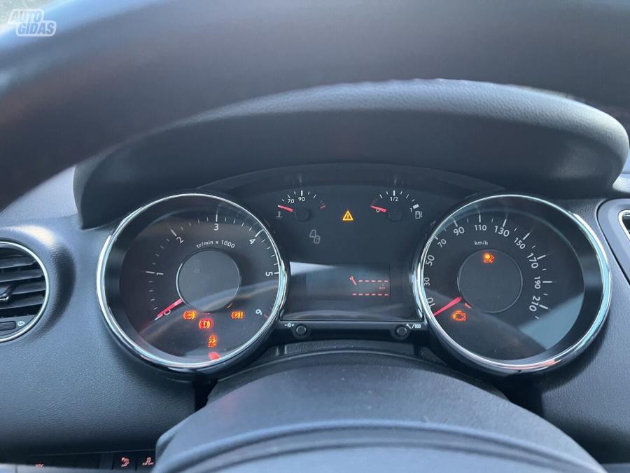 Melns Peugeot 5008 2011 Viļņa, ar dzinēja tilpumu 1.60 L un nobraukumu 339 tūkst. km par 1500 €, foto 14 vietnē AUTOMOTO.COM.LV