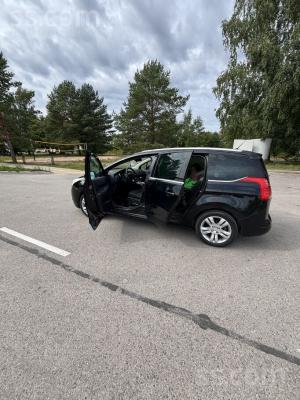 Melns Peugeot 5008 2011 Rīga, ar dzinēja tilpumu 1.60 L un nobraukumu 313 tūkst. km par 2700 €, foto 4 vietnē AUTOMOTO.COM.LV