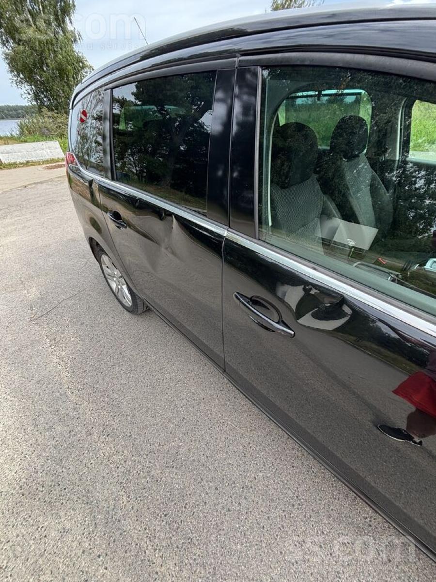 Melns Peugeot 5008 2011 Rīga, ar dzinēja tilpumu 1.60 L un nobraukumu 313 tūkst. km par 2700 €, foto 8 vietnē AUTOMOTO.COM.LV