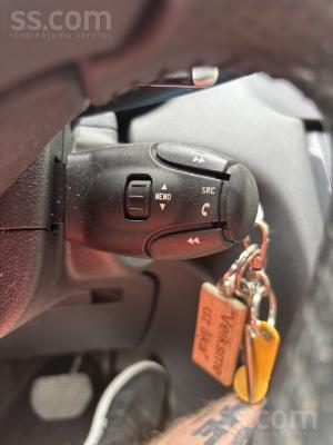 Melns Peugeot 5008 2011 Rīga, ar dzinēja tilpumu 1.60 L un nobraukumu 313 tūkst. km par 2700 €, foto 14 vietnē AUTOMOTO.COM.LV
