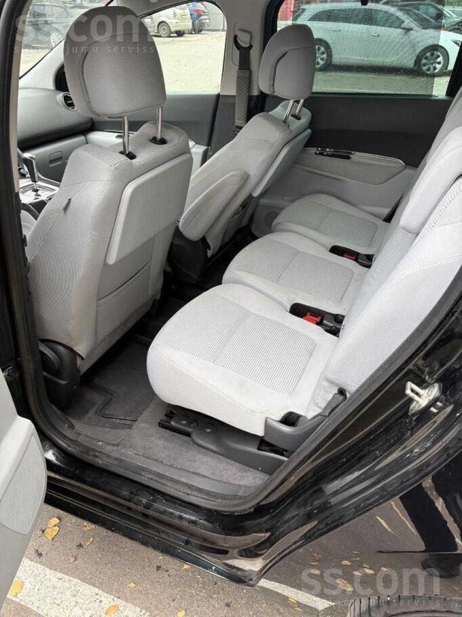 Melns Peugeot 5008 2011 Jelgava, ar dzinēja tilpumu 1.60 L un nobraukumu 244 tūkst. km par 4500 €, foto 6 vietnē AUTOMOTO.COM.LV