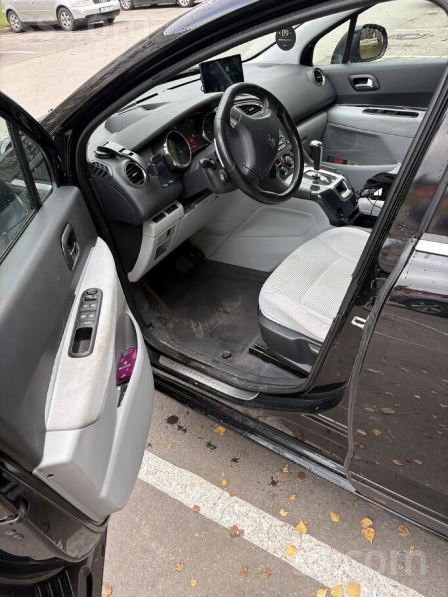 Melns Peugeot 5008 2011 Jelgava, ar dzinēja tilpumu 1.60 L un nobraukumu 244 tūkst. km par 4500 €, foto 7 vietnē AUTOMOTO.COM.LV