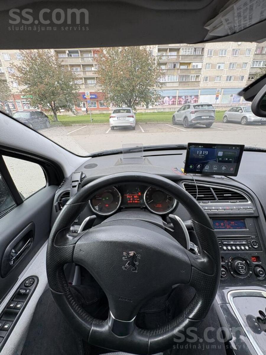Melns Peugeot 5008 2011 Jelgava, ar dzinēja tilpumu 1.60 L un nobraukumu 244 tūkst. km par 4500 €, foto 12 vietnē AUTOMOTO.COM.LV