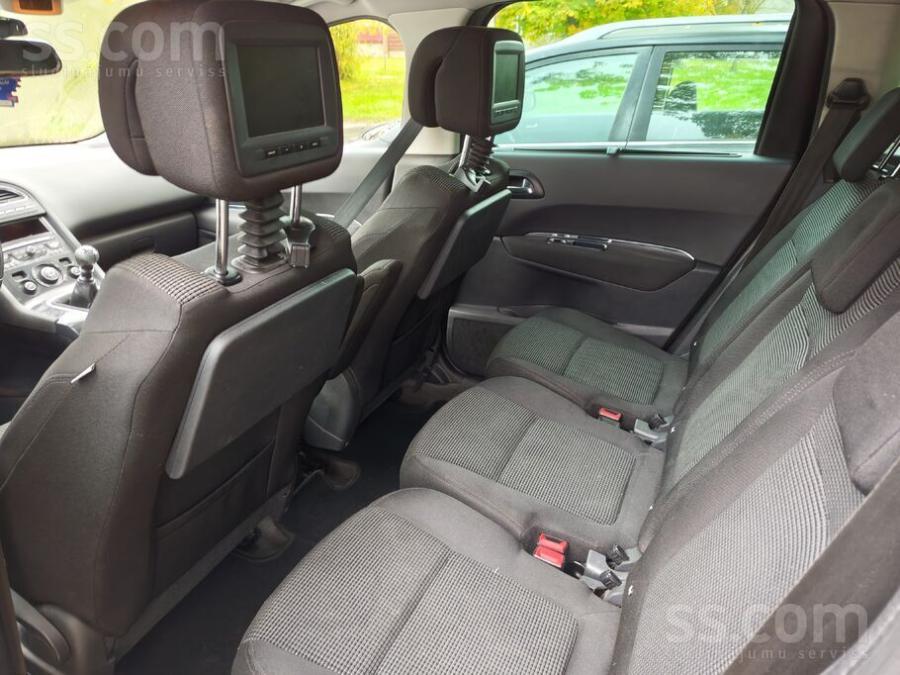 Melns Peugeot 5008 2011 Rīga, ar dzinēja tilpumu 2.00 L un nobraukumu 292 tūkst. km par 3900 €, foto 6 vietnē AUTOMOTO.COM.LV