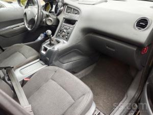 Melns Peugeot 5008 2011 Rīga, ar dzinēja tilpumu 2.00 L un nobraukumu 292 tūkst. km par 3900 €, foto 10 vietnē AUTOMOTO.COM.LV