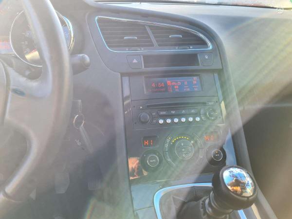 Melns Peugeot 5008 2012 Kauņa, ar dzinēja tilpumu 2.00 L un nobraukumu 261 tūkst. km par 3800 €, foto 11 vietnē AUTOMOTO.COM.LV